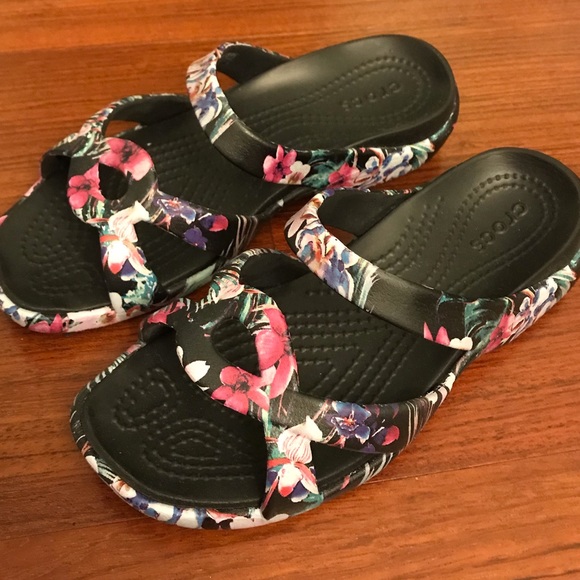 CROCS | Shoes | New Womens Croc Melee Twist Tropical | Poshmark